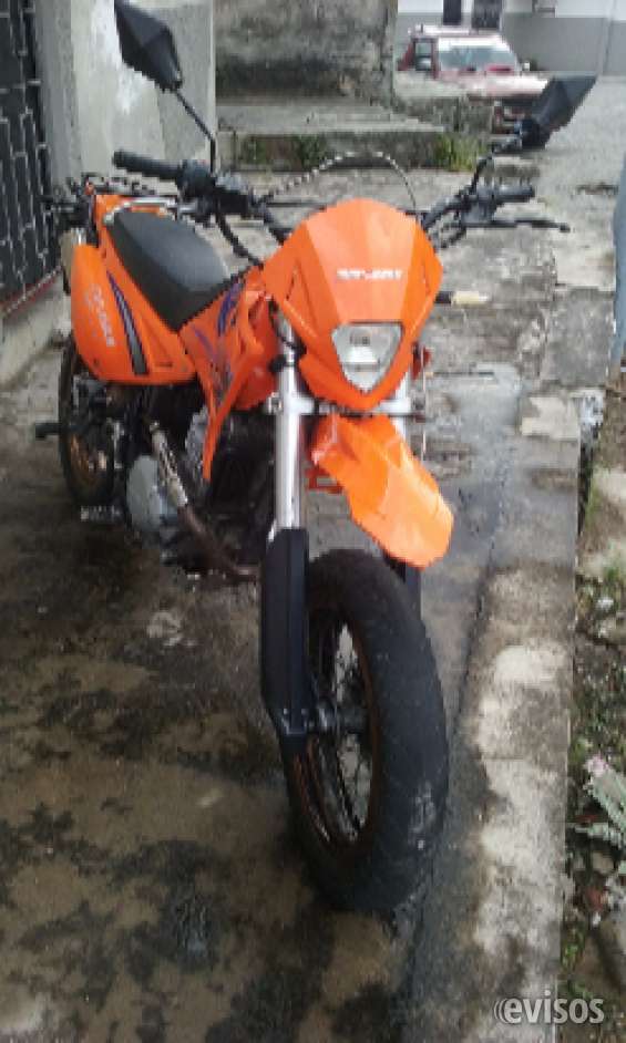 Vendo la super moto gxt genesis motor zuzuki 250 en buenas condisiones ...